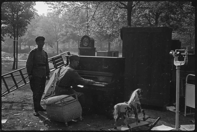 Fotot unike të pafundme të Luftës së Dytë Botërore. Fotograf Valery Famysky 9016_5