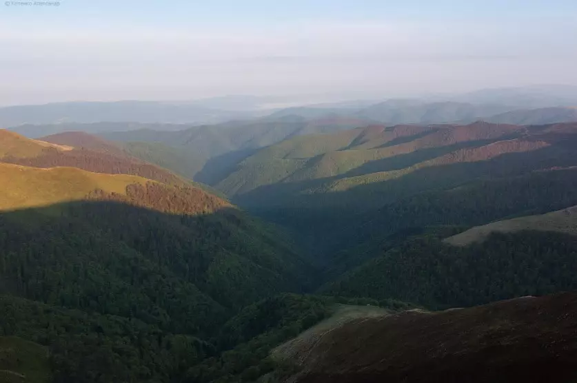 I mauga, i luga atu o ao ... Mountain Array o Bozhava i Alexander Koteko Gons 9037_14