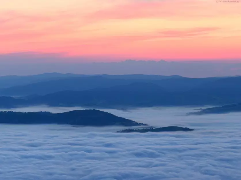 Në male, mbi retë ... Arra Mountain e Borzhavës në Alexander Kotenko lente 9037_18