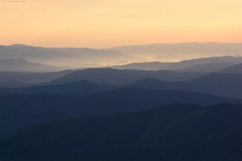 雲の上、雲の上に...アレクサンダーコテンコレンズのボルツハバの山のアレイ 9037_19