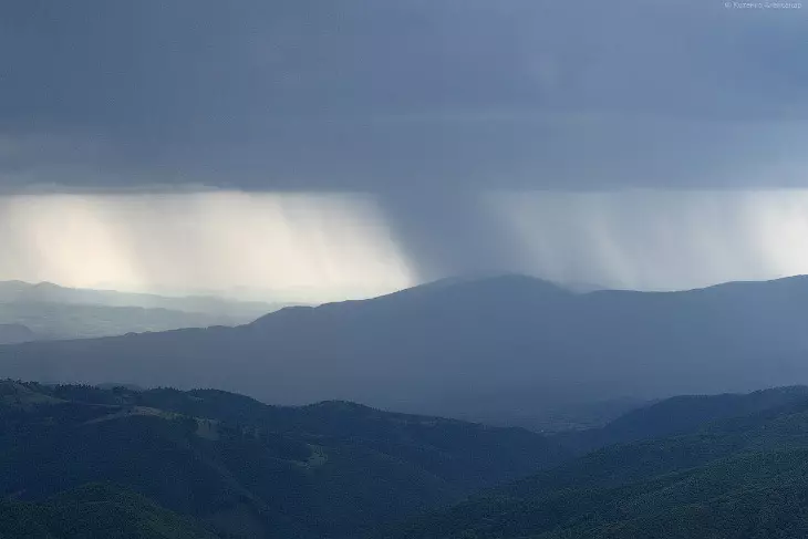 Në male, mbi retë ... Arra Mountain e Borzhavës në Alexander Kotenko lente 9037_2