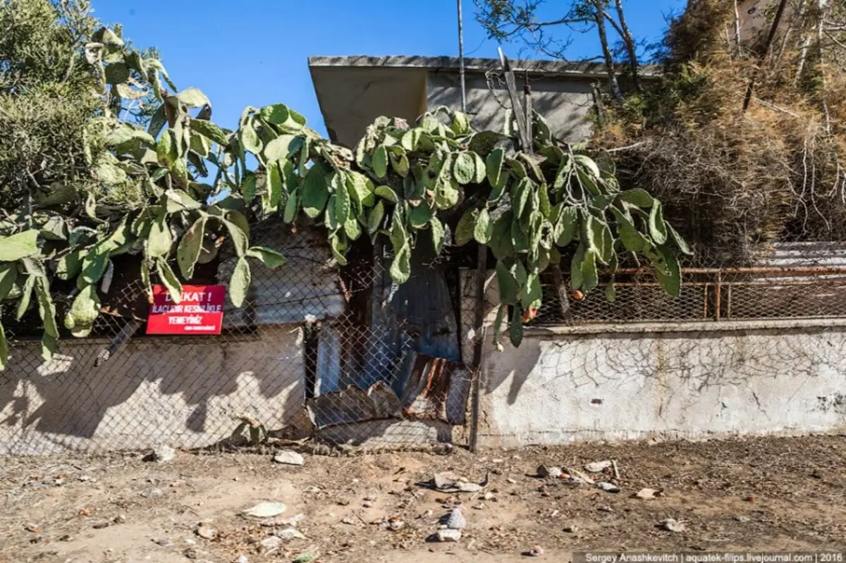 Cidade fantasma de Famagusta, Chipre nas fotos de Sergey Anashkevich 9154_18