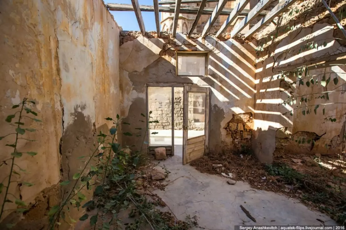 Ghost City of Famagusta, Cypern i fotos af Sergey Anashkevich 9154_23