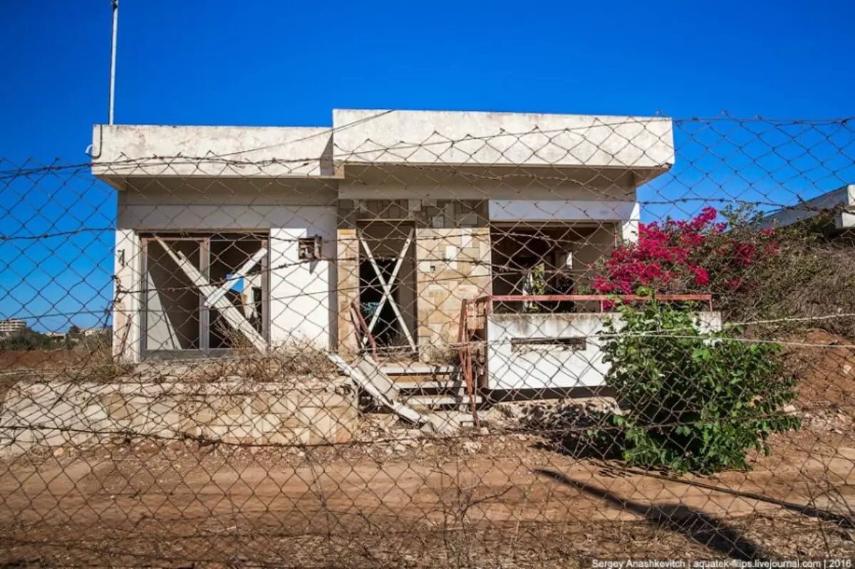 Cidade fantasma de Famagusta, Chipre nas fotos de Sergey Anashkevich 9154_29