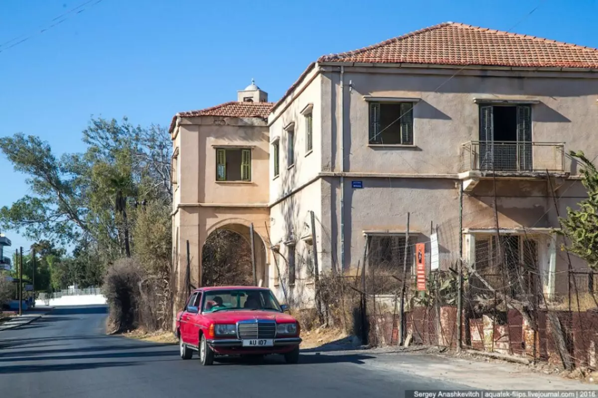 Cidade fantasma de Famagusta, Chipre nas fotos de Sergey Anashkevich 9154_37