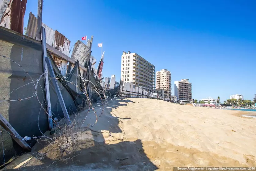 Cidade fantasma de Famagusta, Chipre nas fotos de Sergey Anashkevich 9154_7