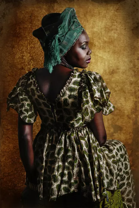 Modern African women in Joan Chaumali lens (Joana Choumali) 9221_5