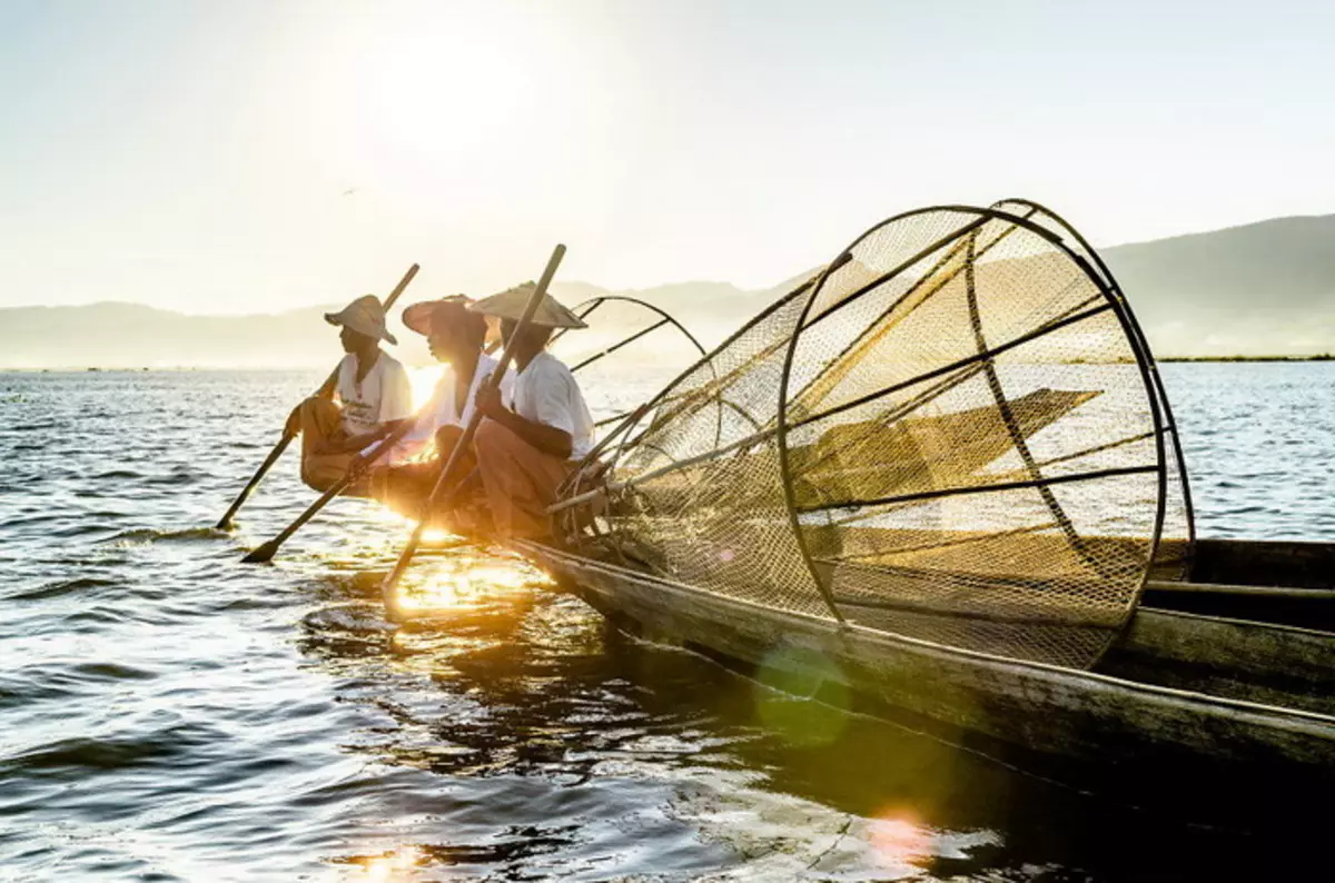 Myanmar se oë van die Suid-Afrikaanse fotograaf Edrian Lowe (Adriaan Louw) 9587_6