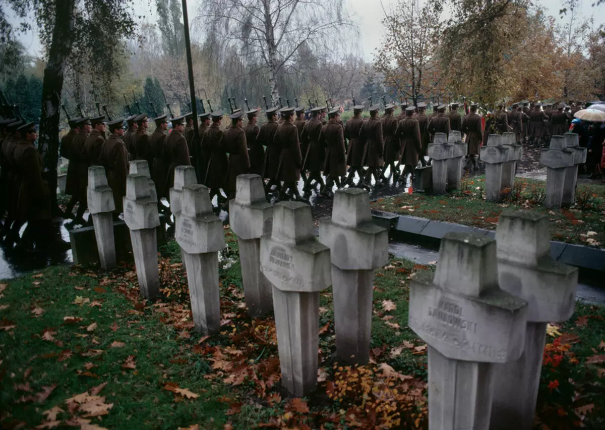 La vie de la Pologne du début des années 1980 dans les œuvres du photographe Bruno Barbie