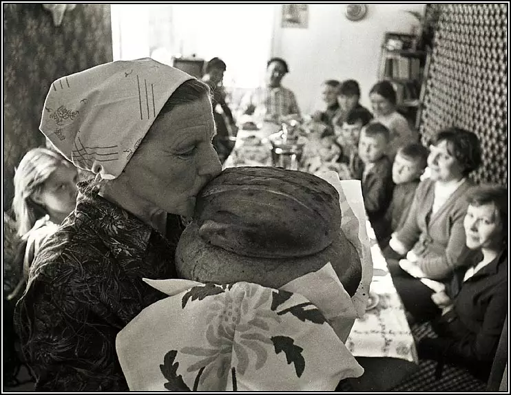 Humming srčane sovjetske fotografije Vladimira Rolova 9671_16