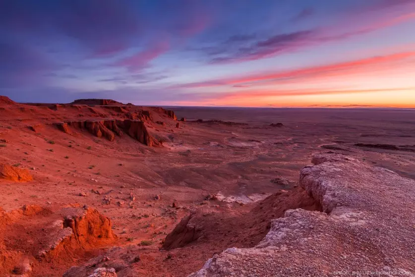 Dinif yang mempesona dan sepotong malam Gurun Gobi. Fotografer anton Petrus. 9837_8