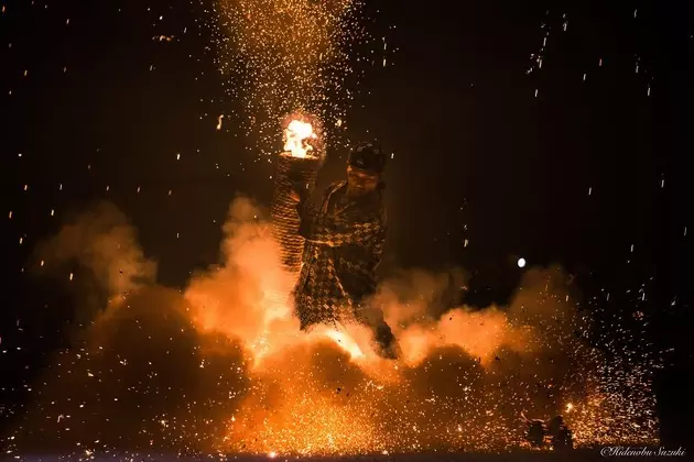 Nuostabi fejerverkų festivalio nuotraukos Japonijoje Hidenobu Suzuki (Hidenobu Suzuki) 9857_4