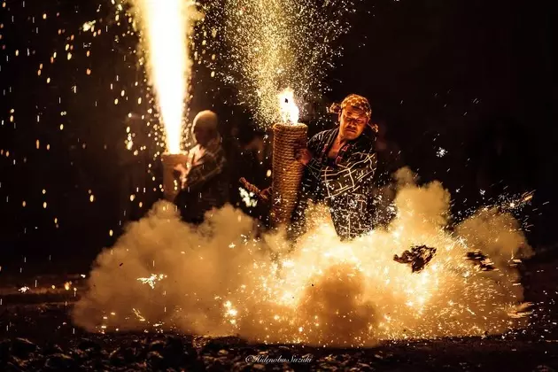 Apdullināšanas fotogrāfijas uguņošanas festivālā Japānā Hidenobu Suzuki (Hidenobu Suzuki) 9857_5