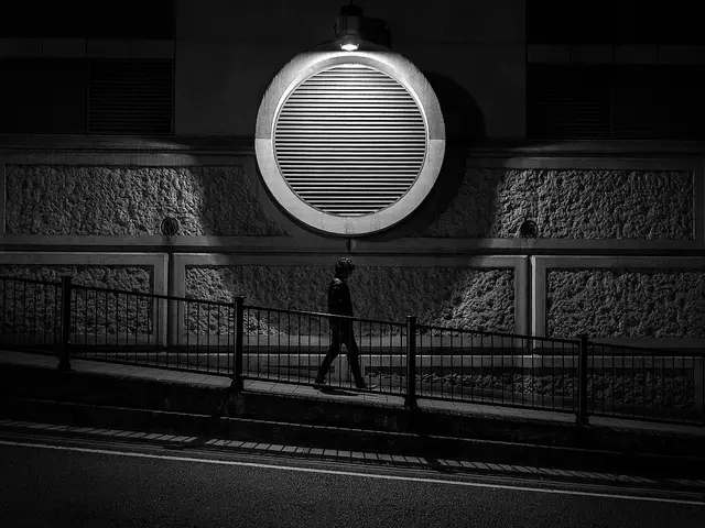 Falsafa ya Anwani ya Burudani katika kazi za Rupert Vandervell (Rupert Vandervell, England) 9875_12